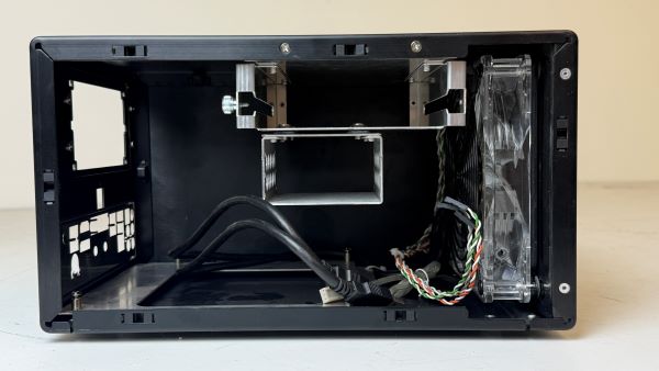 LIAN LI Black PC-Q16 Aluminum Mini ITX Desktop HTPC Computer Case, NO ...